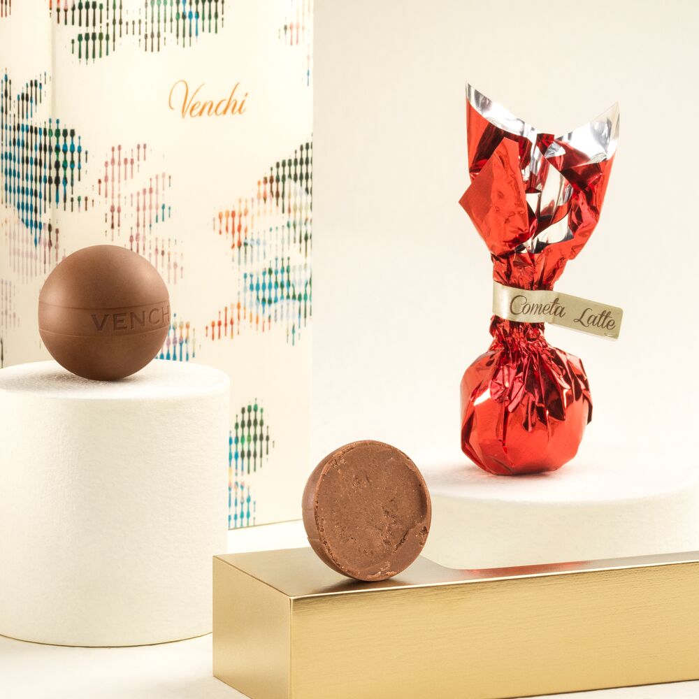 Red Milk Mousse Comets | Venchi Arabia